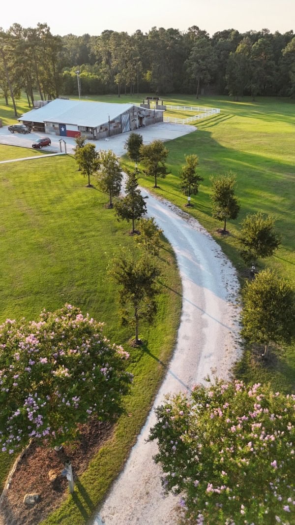 Weddings at The Barn at Four Pines Ranch in Crosby TX